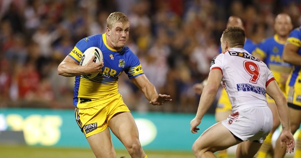 Dragons sign Daniel Alvaro | Dragons