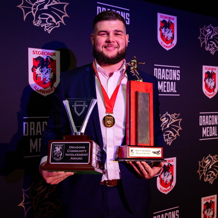 Win a spot in the 2021 team photo | Dragons